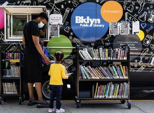 Bookmobile at Gravesend Library | Brooklyn Public Library