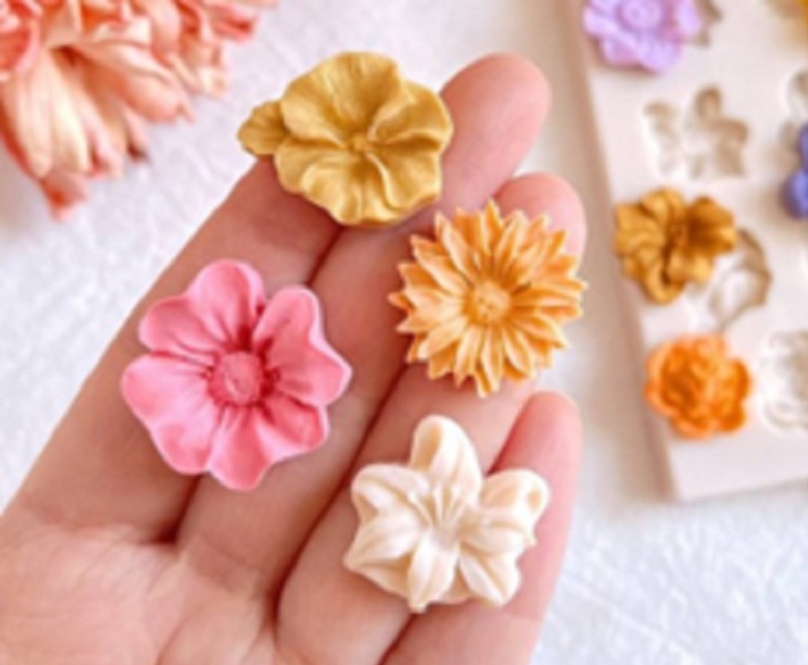 Creative Aging: Flower Power | Brooklyn Public Library